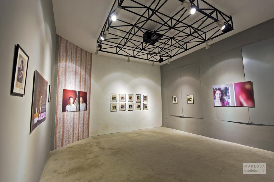 Contemporary art exhibition in Batumi at the most affordable prices ...