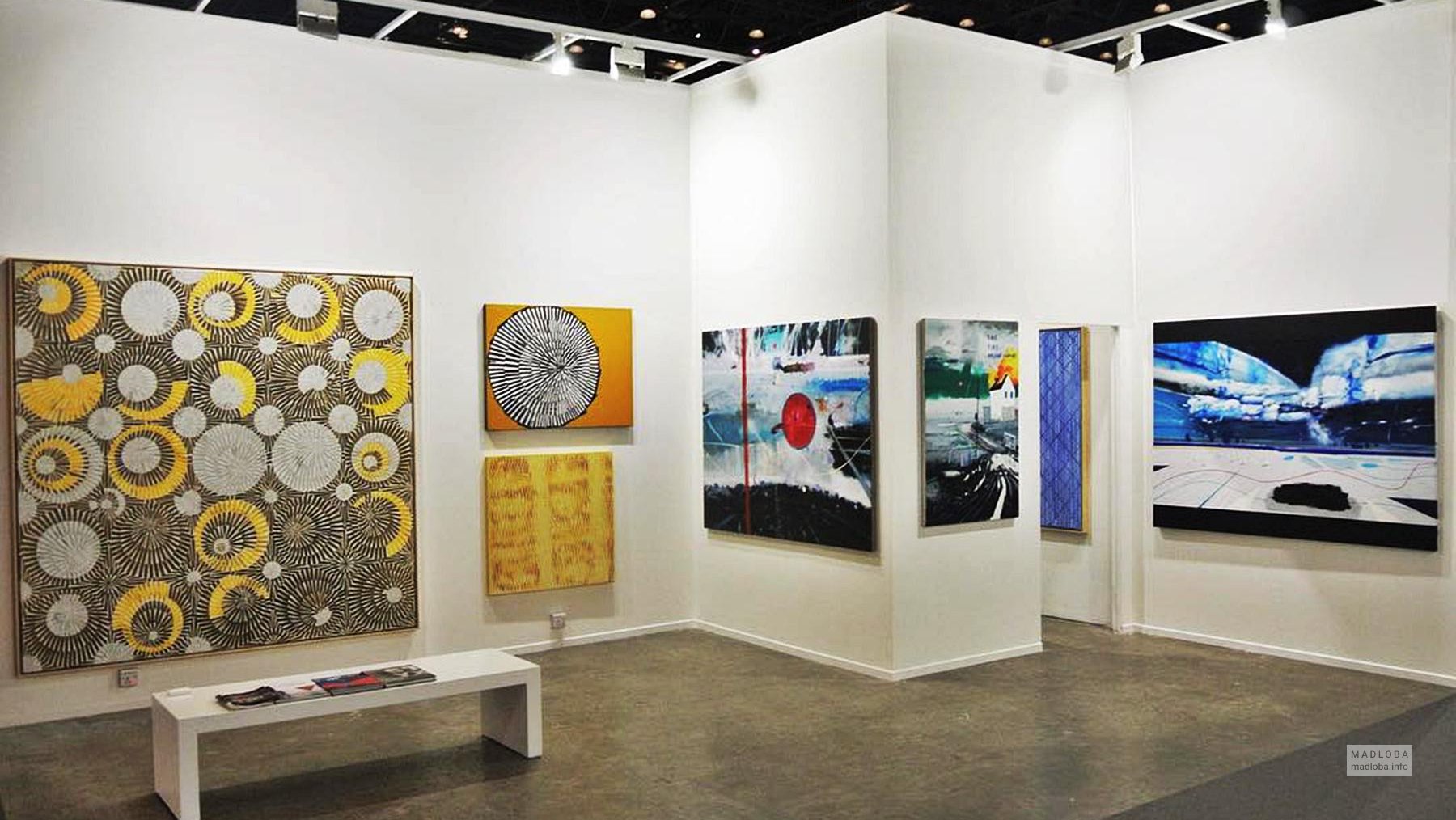 An exhibition of paintings at the Erti Art Gallery in Tbilisi ...