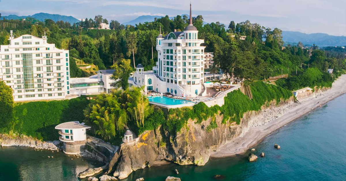 Resort hotel on the seashore "Castello Mare Hotel & Wellness Resort" in ...