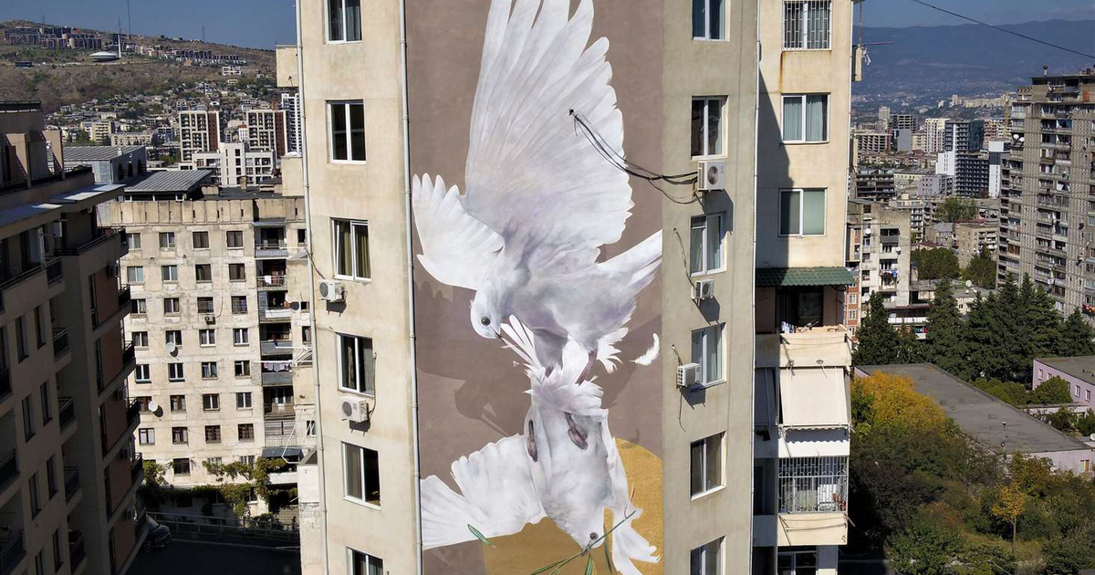 Mural "Peacemakers" by Innerfields (NIKO Street Art), art that inspires ...