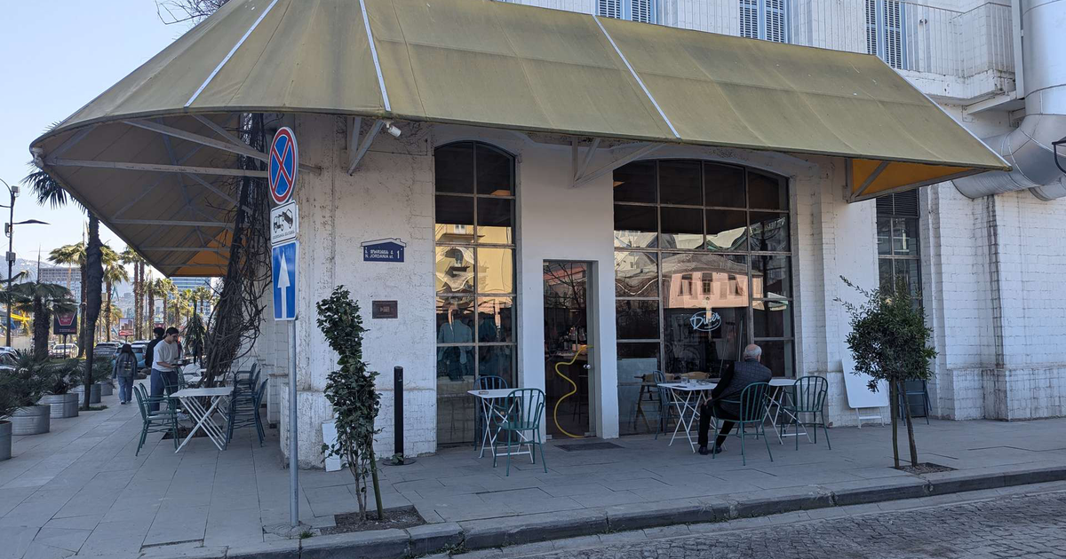 The Rubber Duck snack bar in Batumi: The best place for a delicious ...