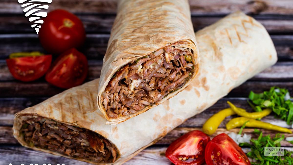 The Shaurma Club diner in Tbilisi is an excellent shawarma, a large selection of toppings and ...