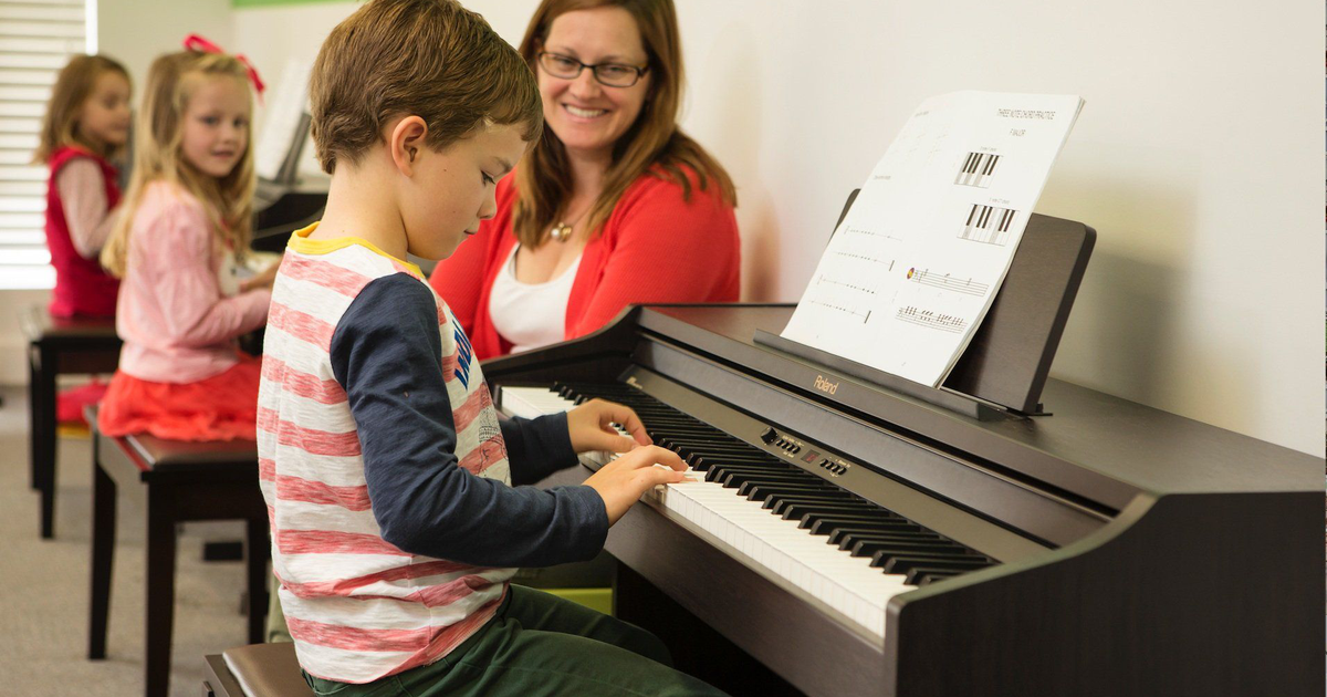 Откройте для себя мелодию совершенства в школе искусств Lurja Cxenebi в ...